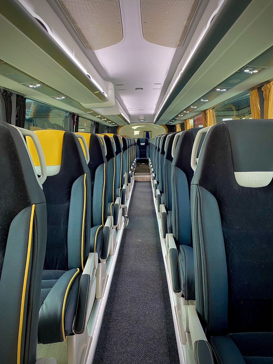 Explora Madrid en el Eficiente Bus Irizar i6 de GilsanBus: Un Viaje ...