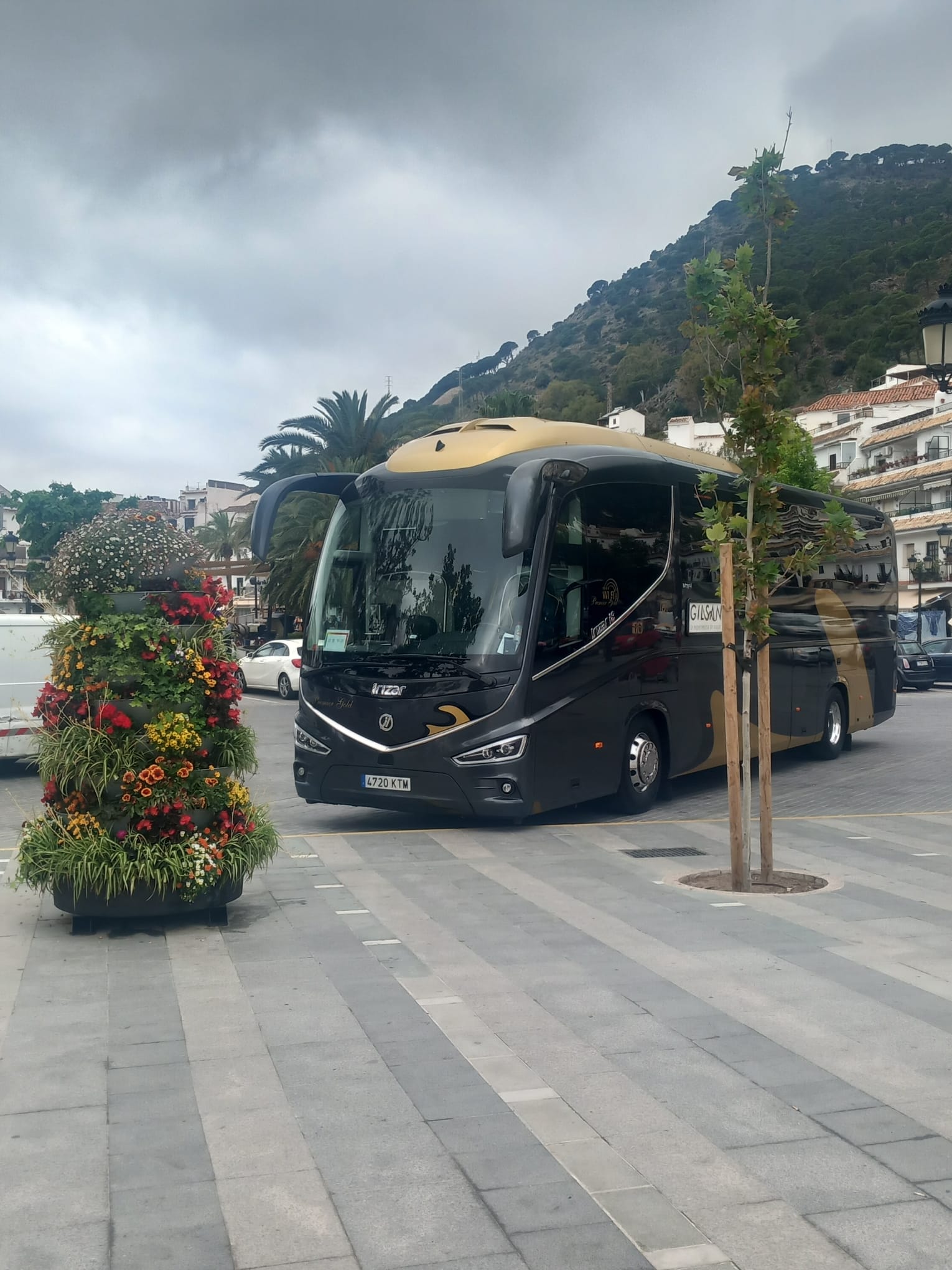 Explorando el Encanto del Parque Restaurante El Lucero con el Irizar i8 ...